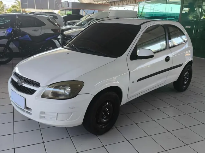 "chevrolet celta 2 portas" - Carros Usados e Novos à venda