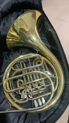 "instrumento trompa" no Brasil