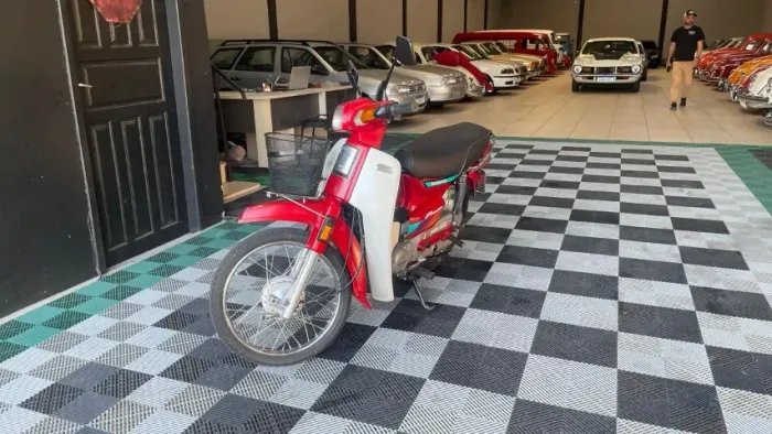 Motos Honda C 100 Dream no Brasil