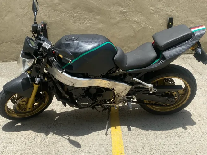 Motos Kawasaki Ninja Zx-11 1100cc no Brasil