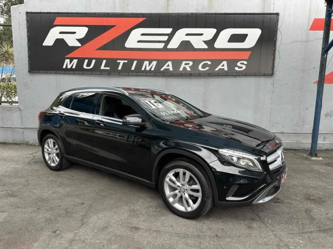 Mercedes-Benz GLA-200 2016 Usados e Novos