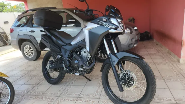 Motos Honda Sahara 2024 no Brasil