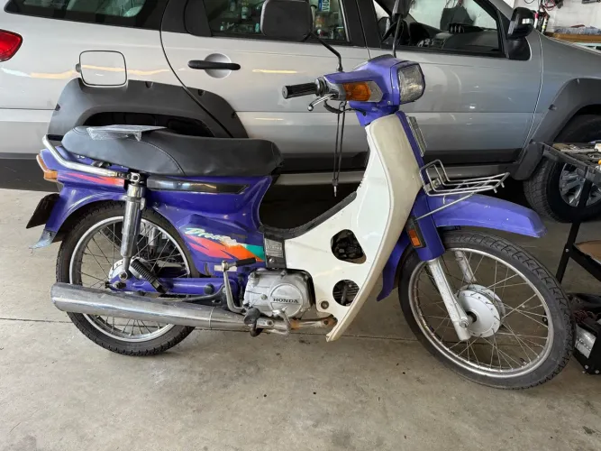 Motos Honda C 100 Dream no Brasil