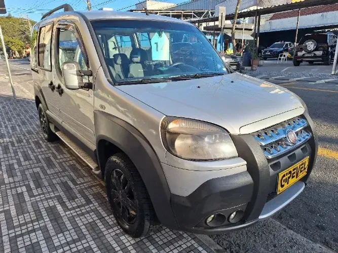 "carros com 6 lugares" - Carros Usados e Novos à venda