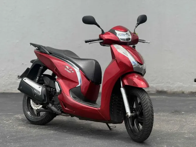 Motos Honda SH 300i no Brasil