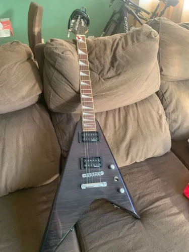 "guitarras flying v" - Instrumentos musicais no Brasil