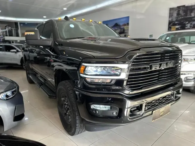 Ram 2500 Laram. 6.7 Night ED. TB CD 4X4 DIE Usados e Novos