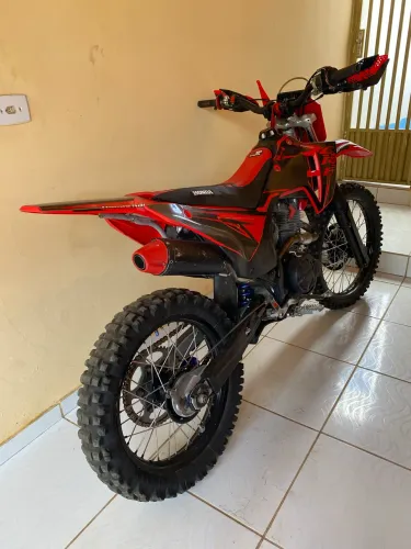 Motos Honda CRF 230 F no Brasil