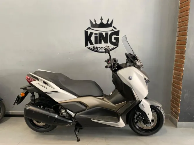 Motos Yamaha XMax 250 ABS 2025 no Brasil