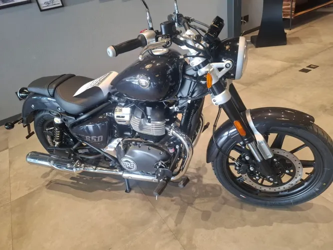 Motos Royal Enfield Super Meteor Astral 650cc ABS 2025 no Brasil