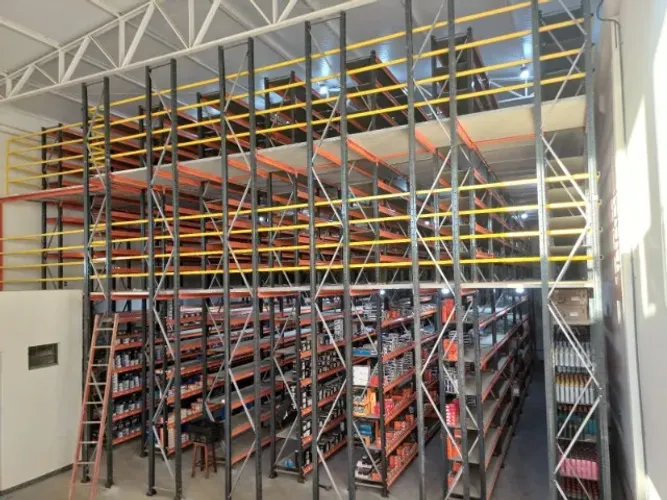 "prateleira porta palete" no Brasil