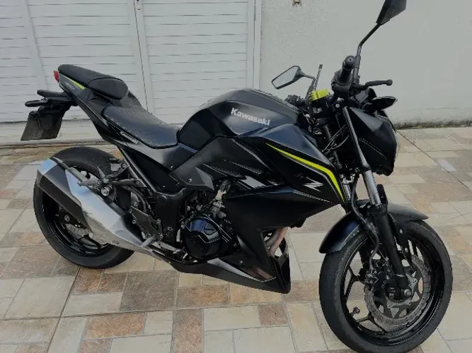 Motos Kawasaki Z 300 no Brasil