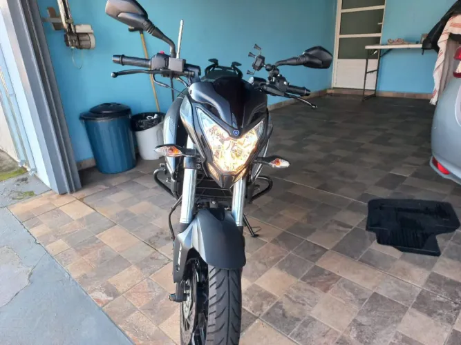 Motos Bajaj Dominar 200 no Brasil