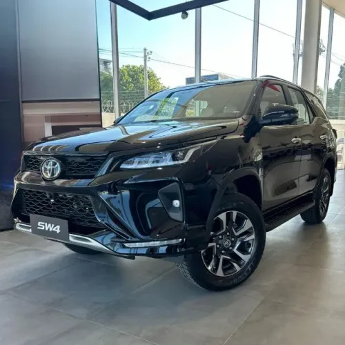 Toyota Hilux SW4 Diamond 2.8 TB 4X4 Die. Aut. 2025 Usados e Novos no ...