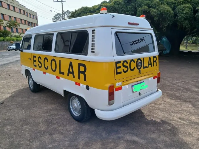 "carro escolar" no Brasil