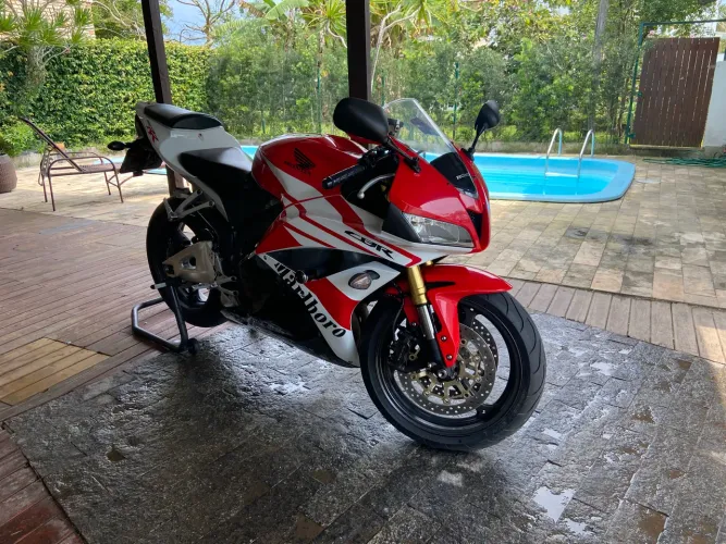 Motos Honda CBR 600 RR no Brasil