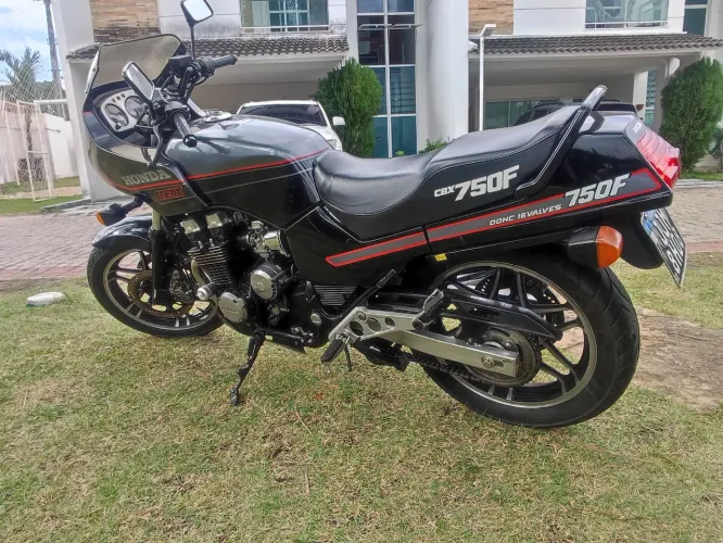"moto 7 galo" no Brasil