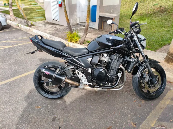 Motos Suzuki Bandit N-600/ 650 no Brasil