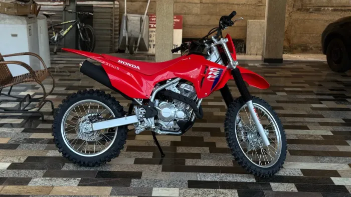 Motos Honda CRF 250 F no Brasil