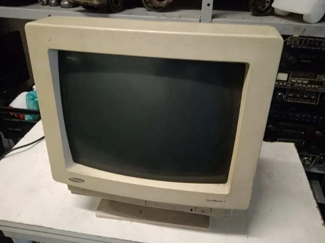"monitor computador antigo" no Brasil