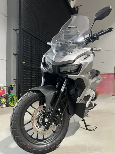Motos Honda ADV 160 no Brasil