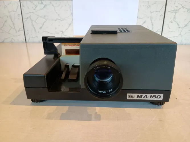 "projetor de slides antigo" no Brasil