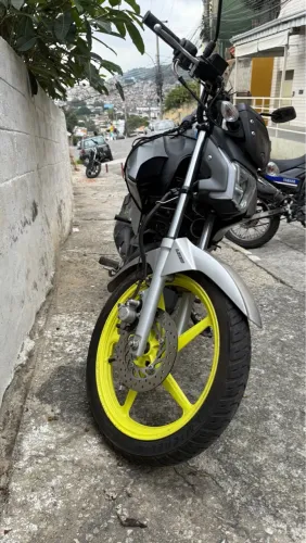 Motos Yamaha YBR 150 Factor DX Flex no Brasil