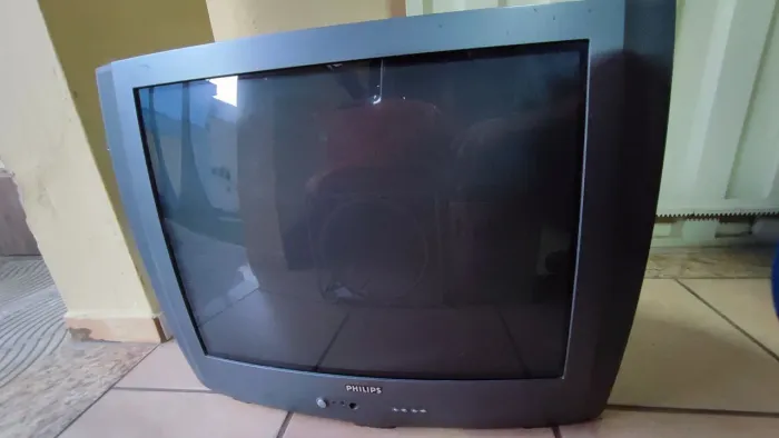 "tv de tubo" - TVs no Brasil