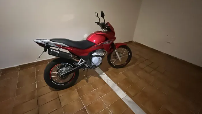 Motos Honda NX 400i Falcon no Brasil
