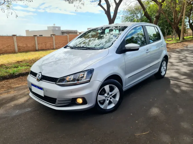 Volkswagen Fox Rock IN RIO 1.6 MI Total Flex 8V 5P Usados e Novos