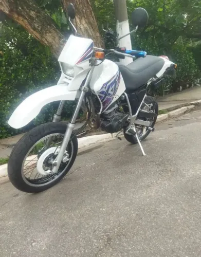 Motos Yamaha XT 225 no Brasil