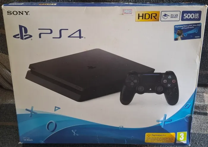 "console ps4 com 2 controles" - Consoles de Vídeo Game no Brasil