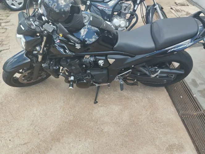Motos Suzuki Bandit N-600/ 650 no Brasil
