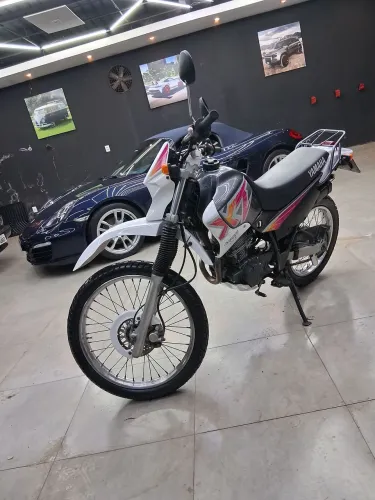 Motos Yamaha XT 225 no Brasil