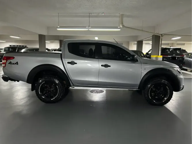 "mitsubishi l200 2020" - Carros Usados e Novos à venda