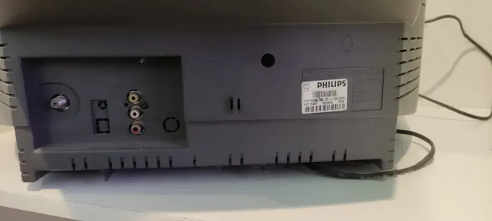 "tv de tubo" - TVs no Brasil