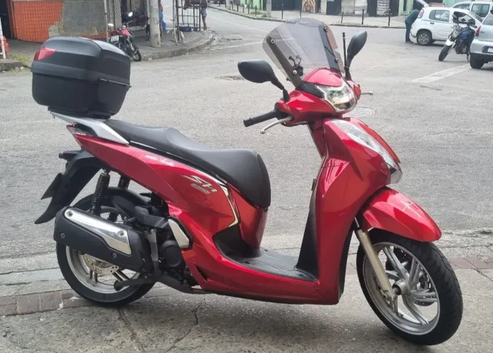 Motos Honda SH 300i no Brasil