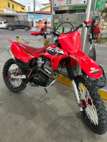 Motos Honda CRF 230 F no Brasil