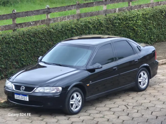 Chevrolet Vectra CD 2.2 16V / 2.0 16V Mec./aut. Usados e Novos