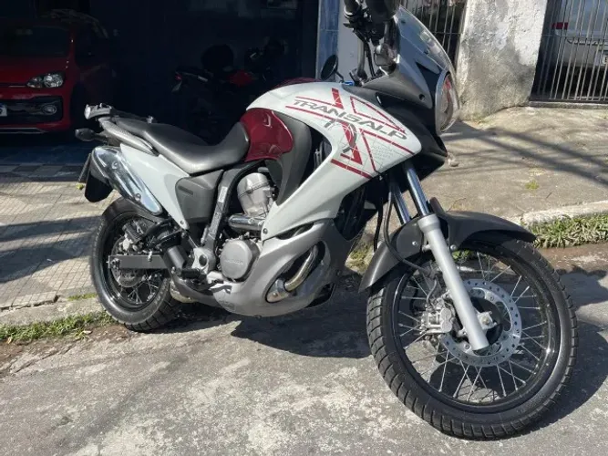 Motos Honda XL 700v Transalp no Brasil