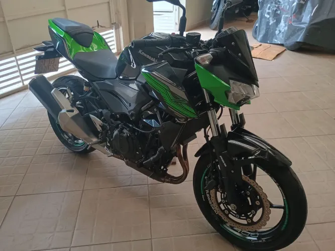 Motos Kawasaki Z no Brasil