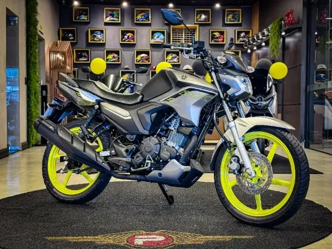 Motos Yamaha YBR 150 Factor DX Flex no Brasil