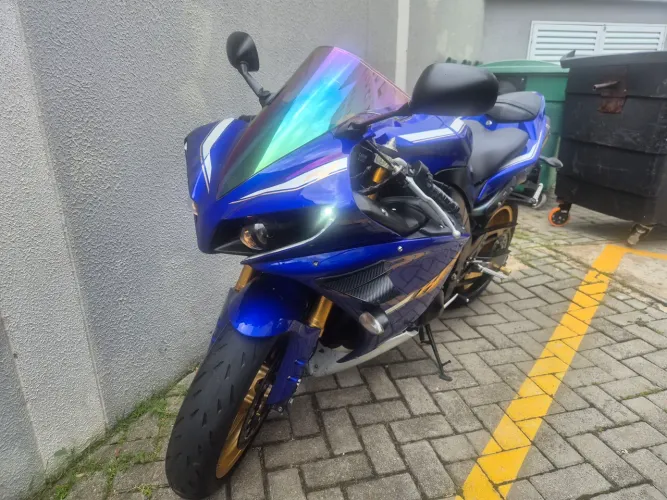 Motos Yamaha YZF R-1 1000 no Brasil