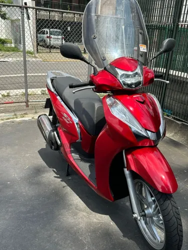 Motos Honda SH 300i no Brasil
