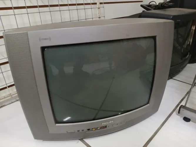 "tv de tubo" - TVs no Brasil