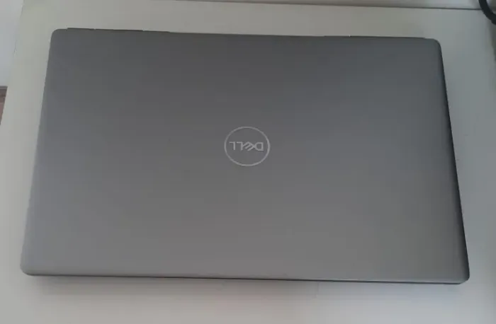 15 polegadas no Brasil