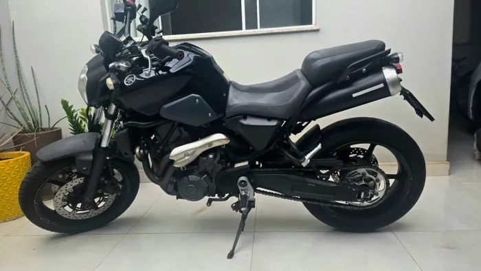 Motos Yamaha MT-03 660cc no Brasil