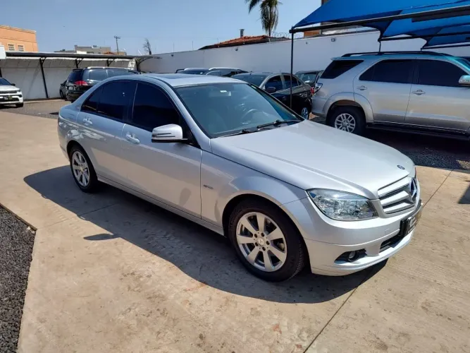 Mercedes-Benz C-180 2011 Usados e Novos