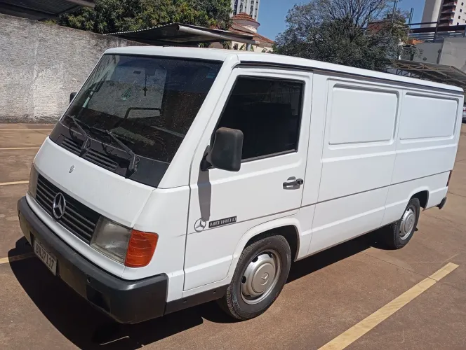 Mercedes-Benz 180-D Usados e Novos