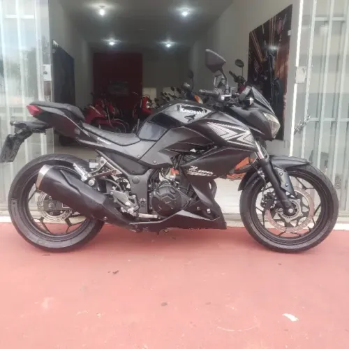 Motos Kawasaki Z 300 no Brasil